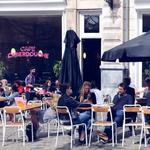 Le café Caberdouche, le spot idéal pour manger et boire un verre à ...