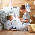Een propere was: 10 tips om langer van je kledij te genieten - Libelle