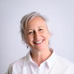Carine schrijft een brief aan haar overleden moeke - Libelle