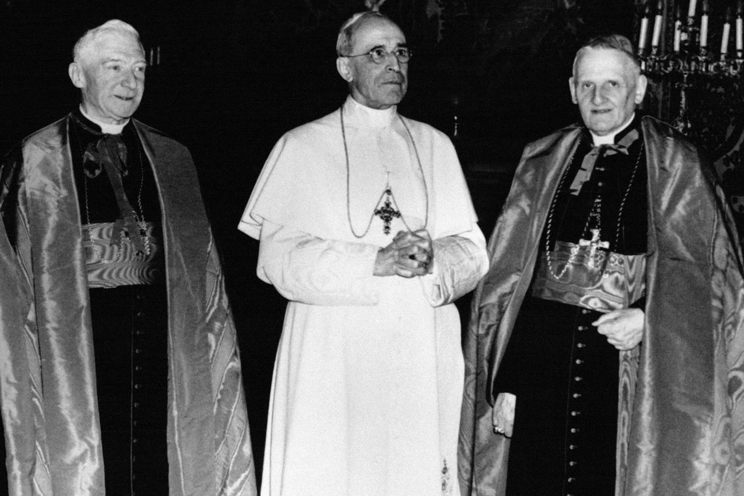 Le pape Pie XII "savait pour l'Holocauste et s'est tu", affirment les ...