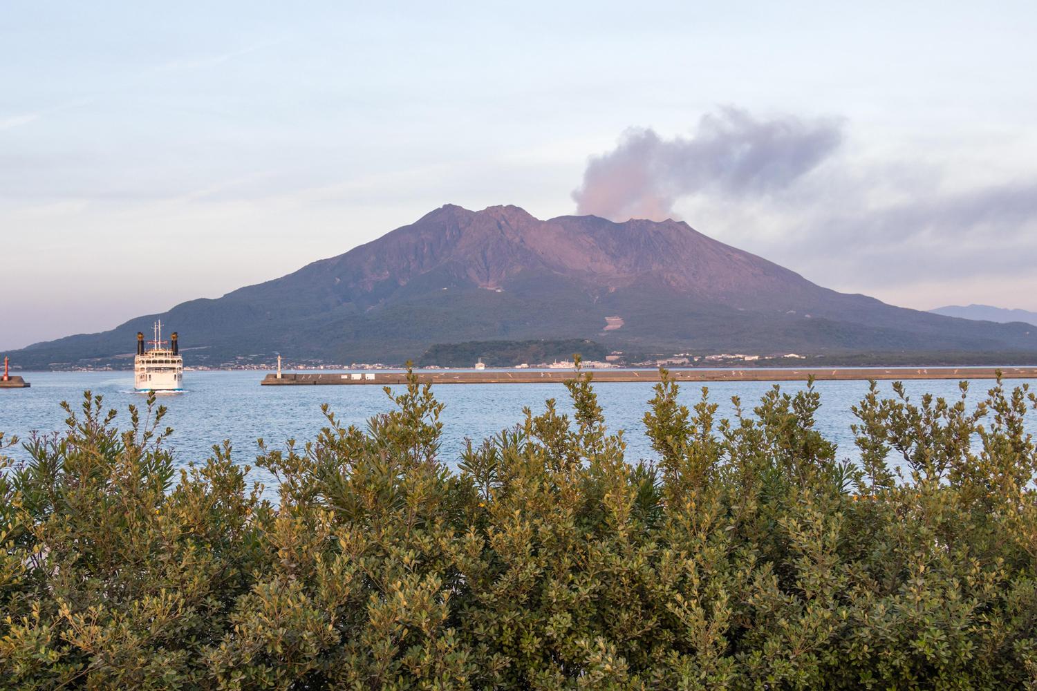 Éruption du volcan Sakurajima dans le sud du Japon