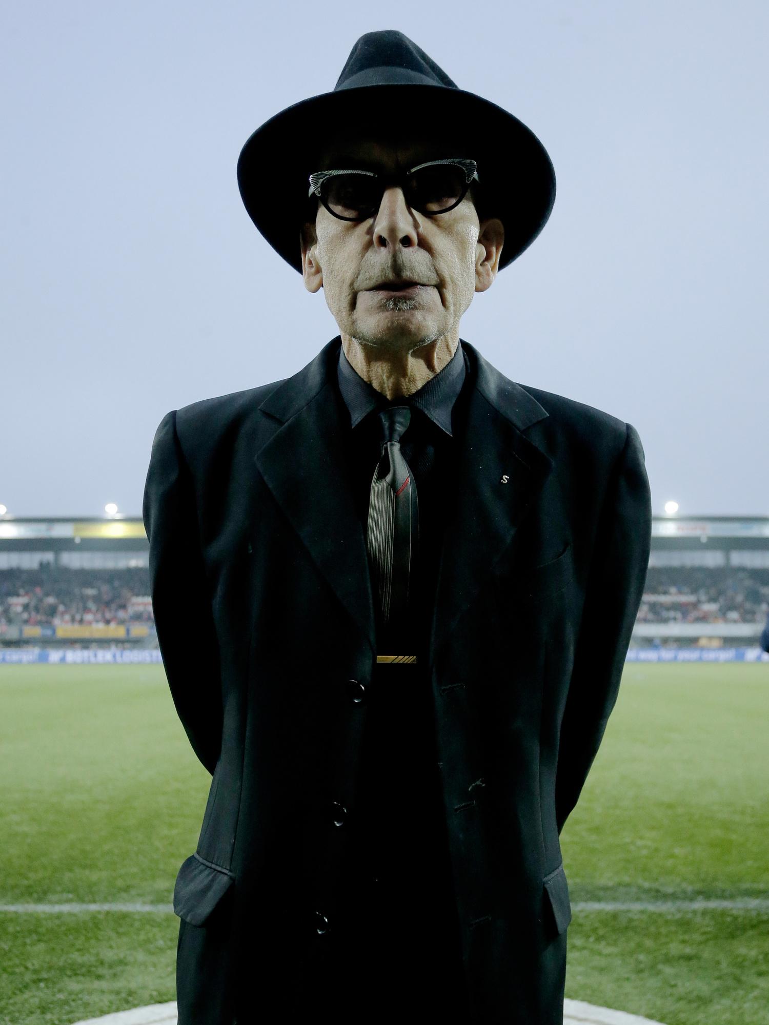 Dichter Jules Deelder (75) overleden