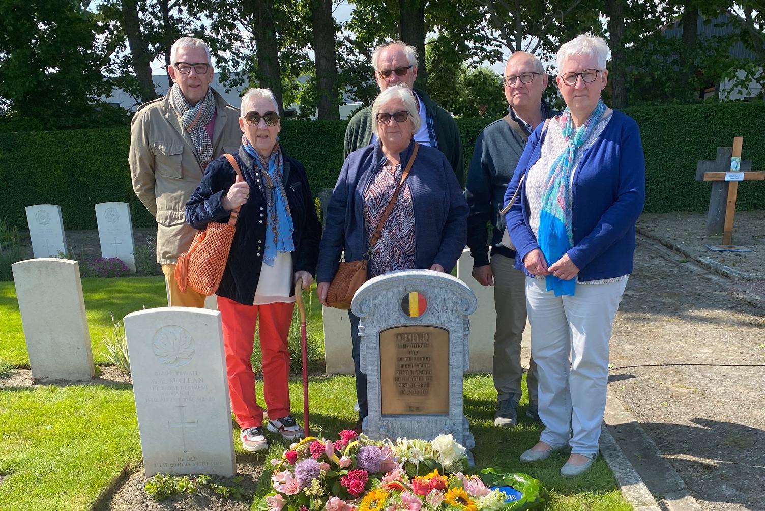 Inhuldiging ‘verloren’ militair graf in Nieuwpoort - KW.be