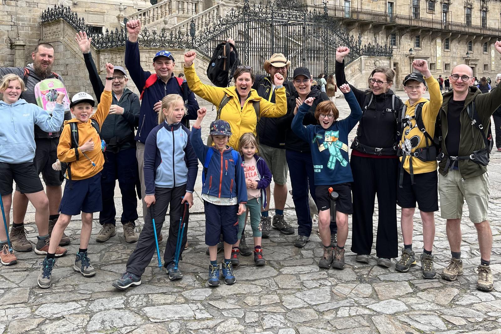 Familie Vangheluwe wandelt 120 kilometer naar Santiago de Compostela ...