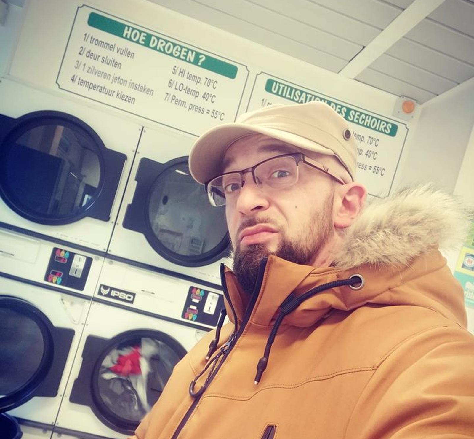 Brugse rapper Ion One/Ozi One schaart zich achter #BlackLivesMatter - KW.be