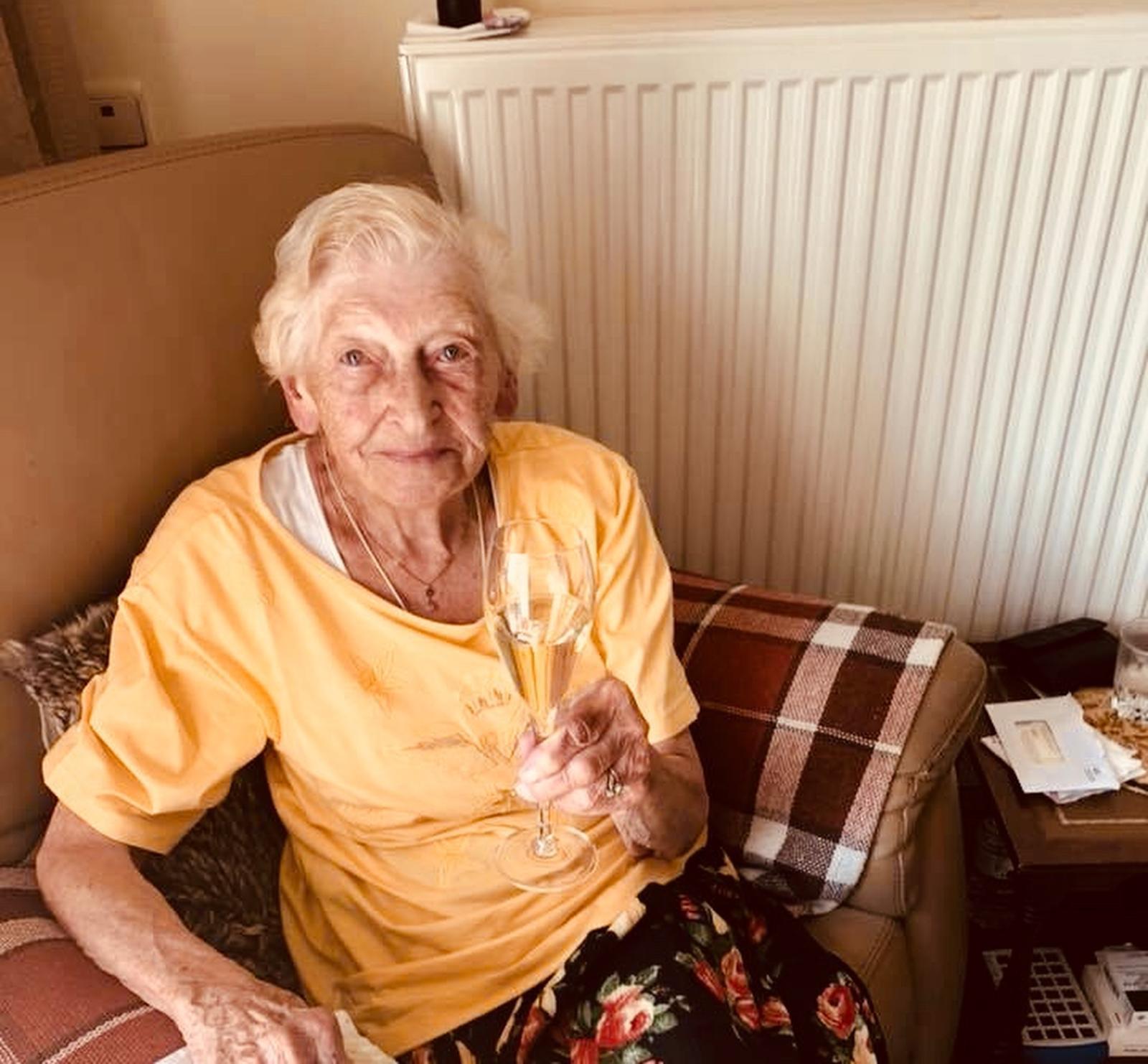 Marcelline krijgt toch haar feest voor haar 100ste verjaardag - KW.be