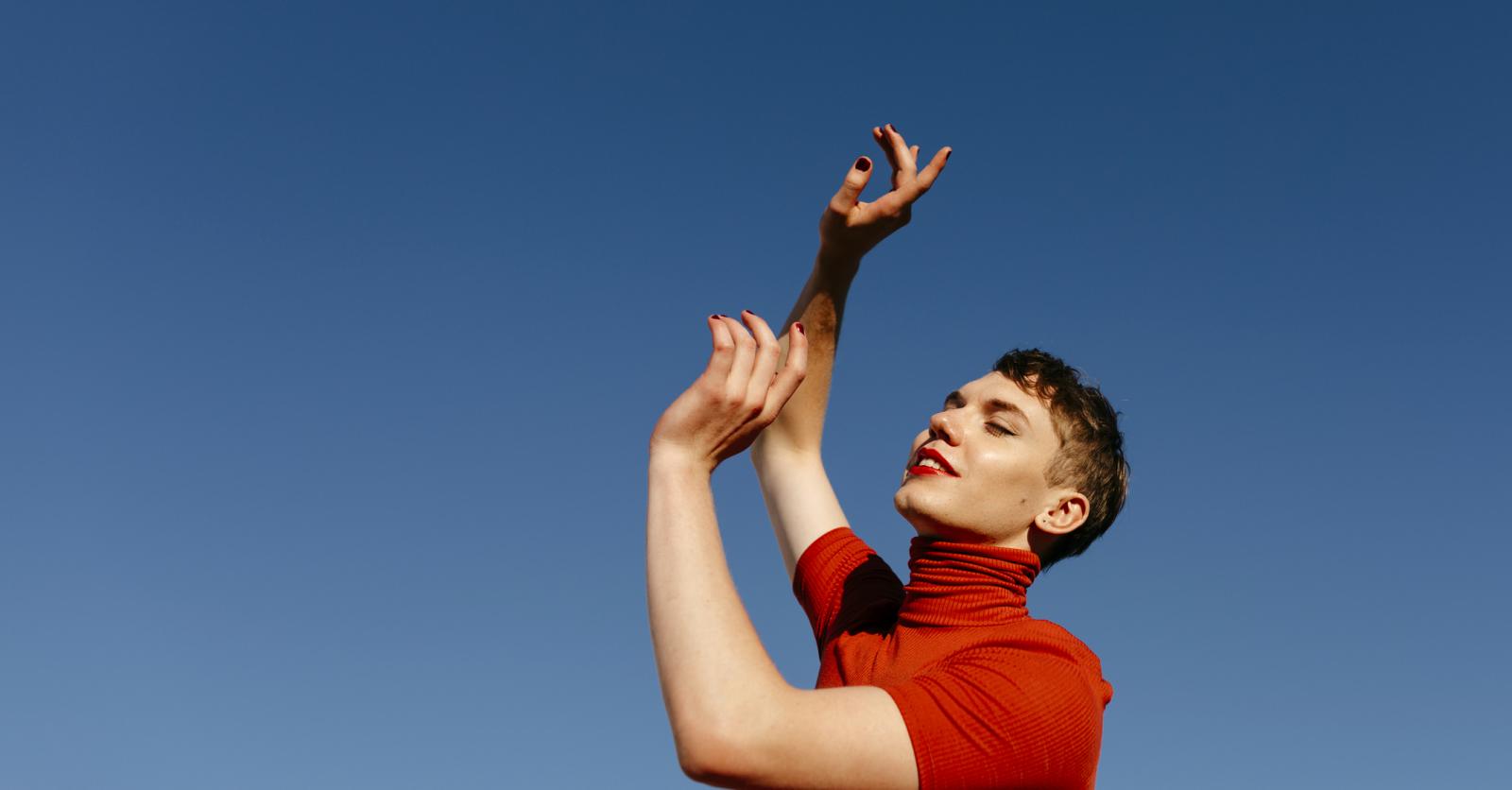 Le magazine Vogue US présente un mannequin trans pour la première fois ...