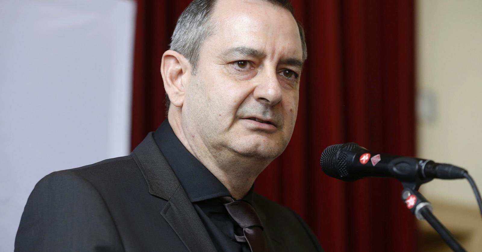 'De re-integratie van covidpatiënten mag een beetje een processie van ...