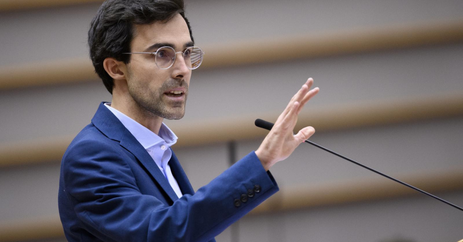 Calvo wil wetten op persvrijheid en haatspraak herzien