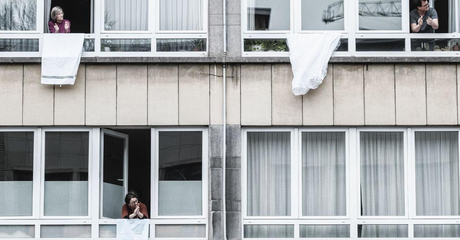Psycholoog Ernst Koster is bezorgd om de hulpverleners: 'Dwing hen niet ...