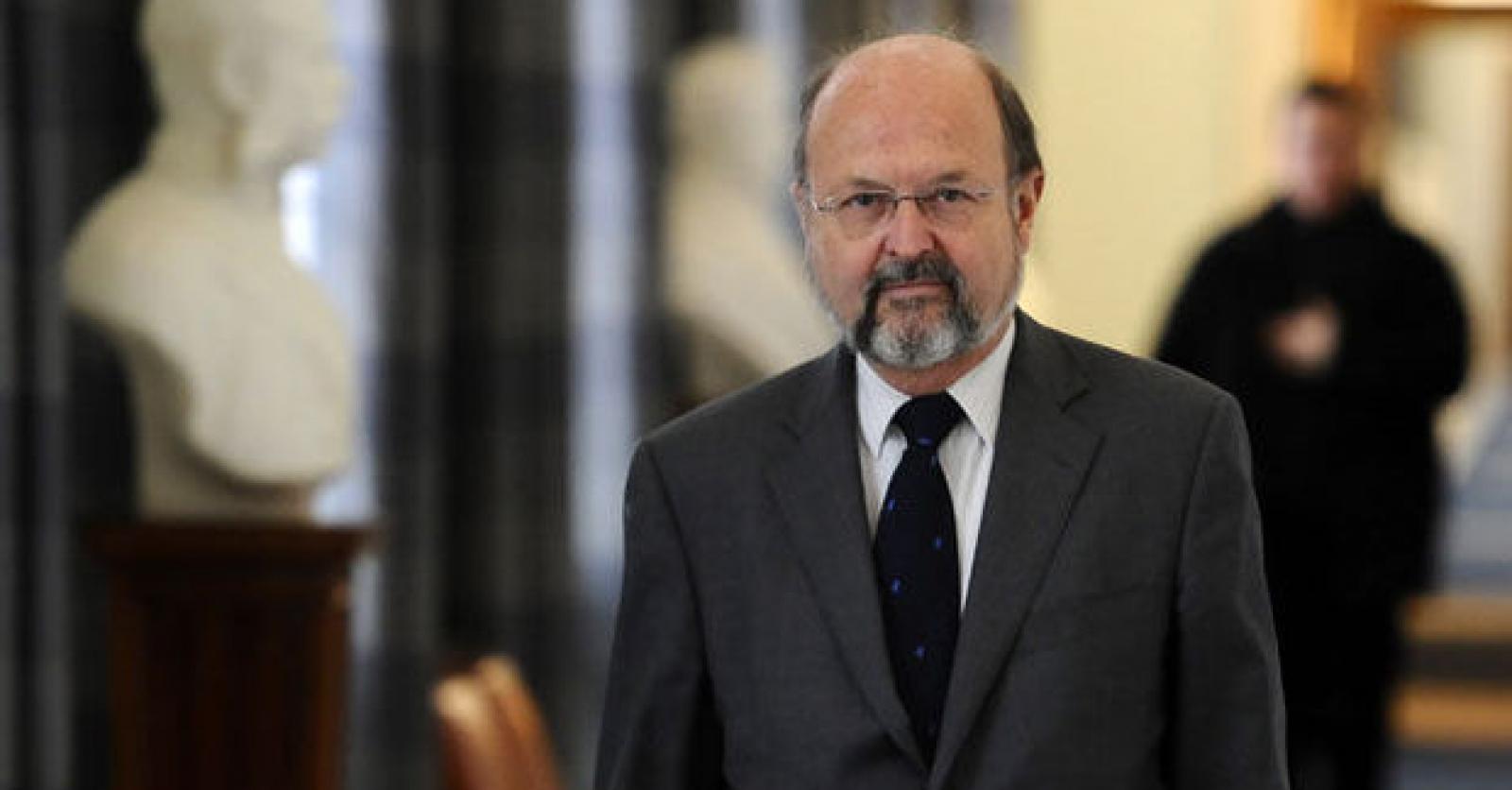 Tuybens: 'Luc Coene heeft het parlement gebruikt'