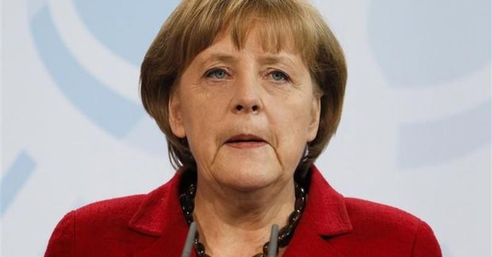 Troon van Angela Merkel wankelt