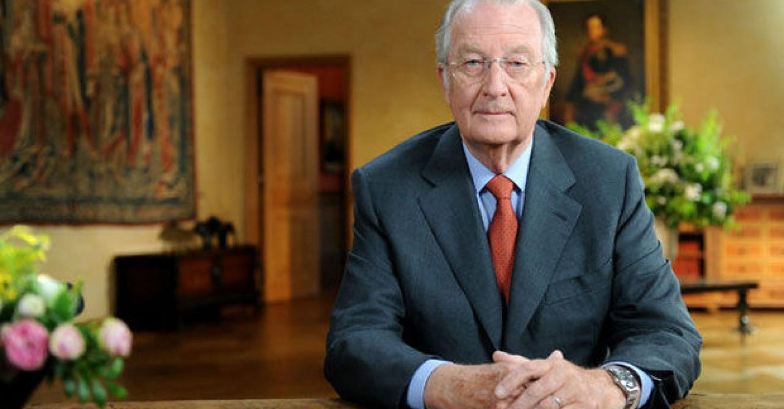 Wat is de procedure voor een troonsafstand?