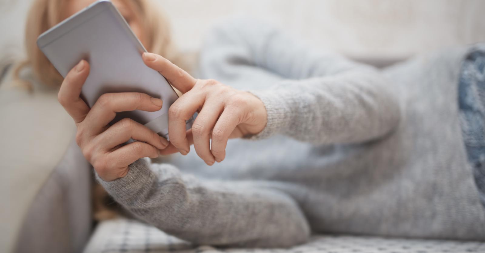 Online daten op je vijftigste: onze redactrice testte het uit - Libelle