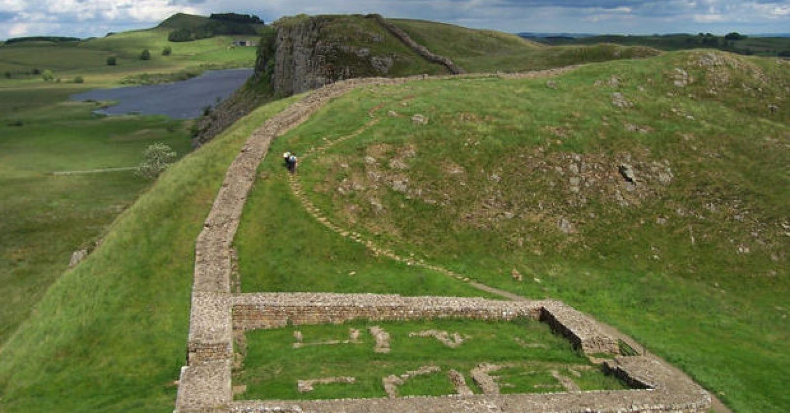 Wandelen langs de Muur van Hadrianus