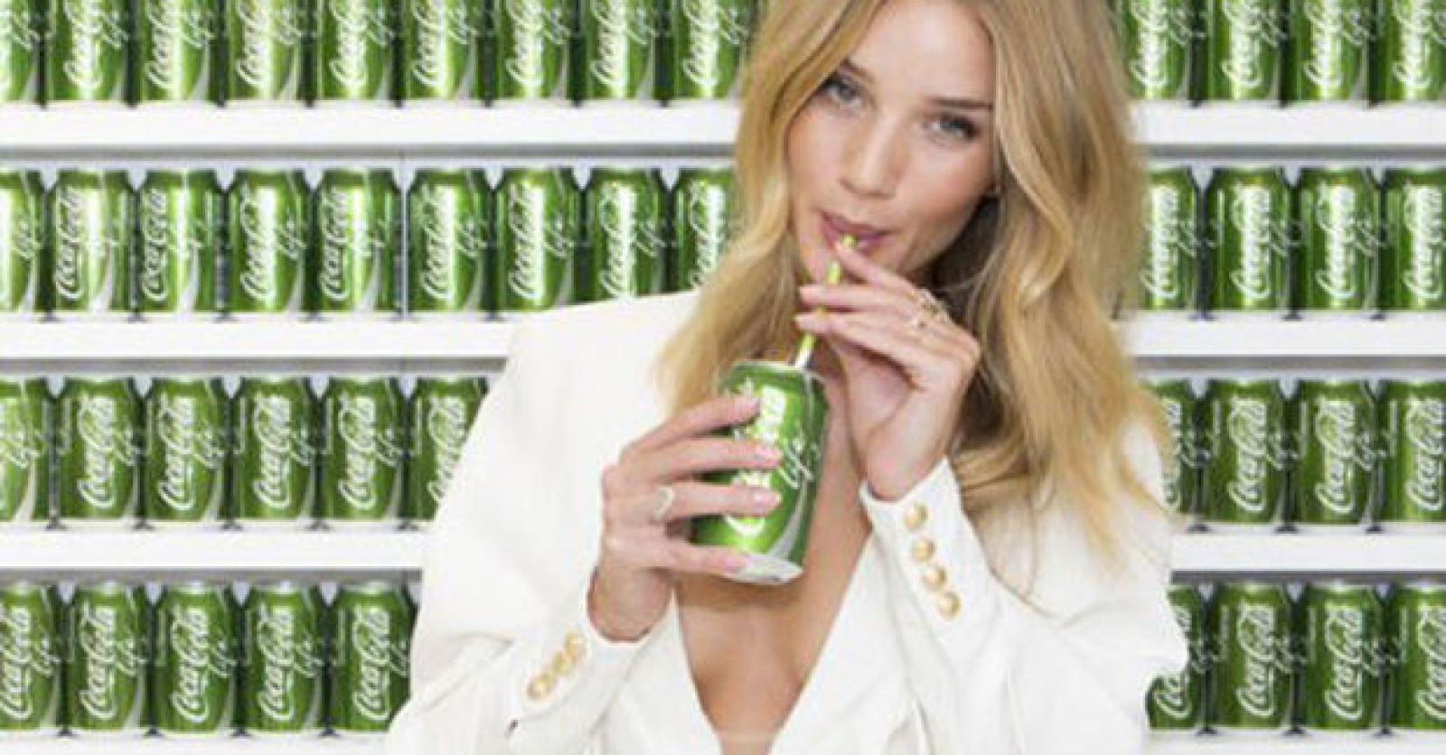 Coca-Cola strikt topmodel als nieuw gezicht