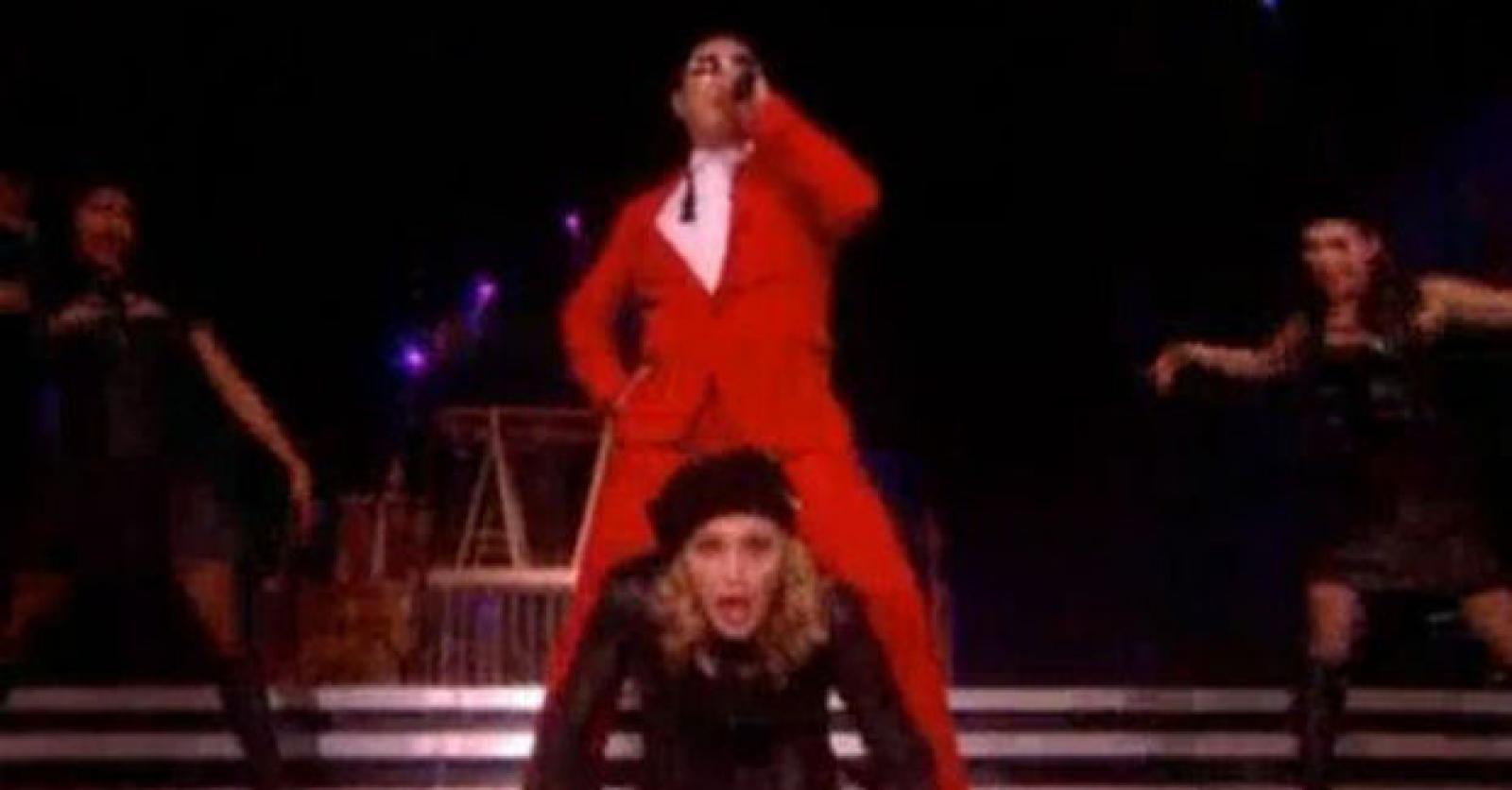 VIDEO: Madonna met Psy op het podium