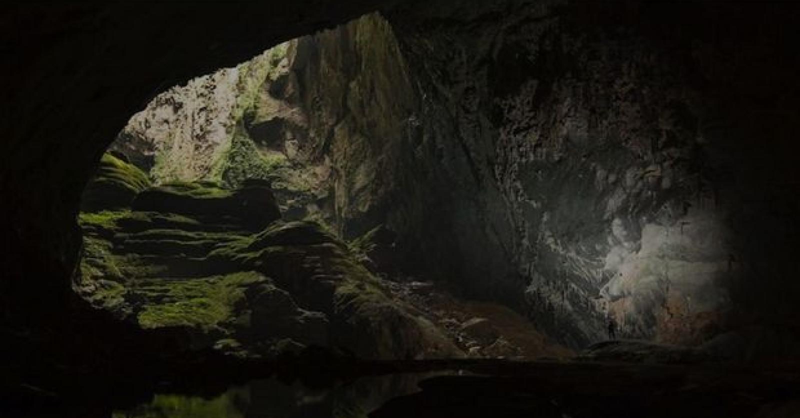 Fascinerende opnames van een drone in de grootste grot ter wereld