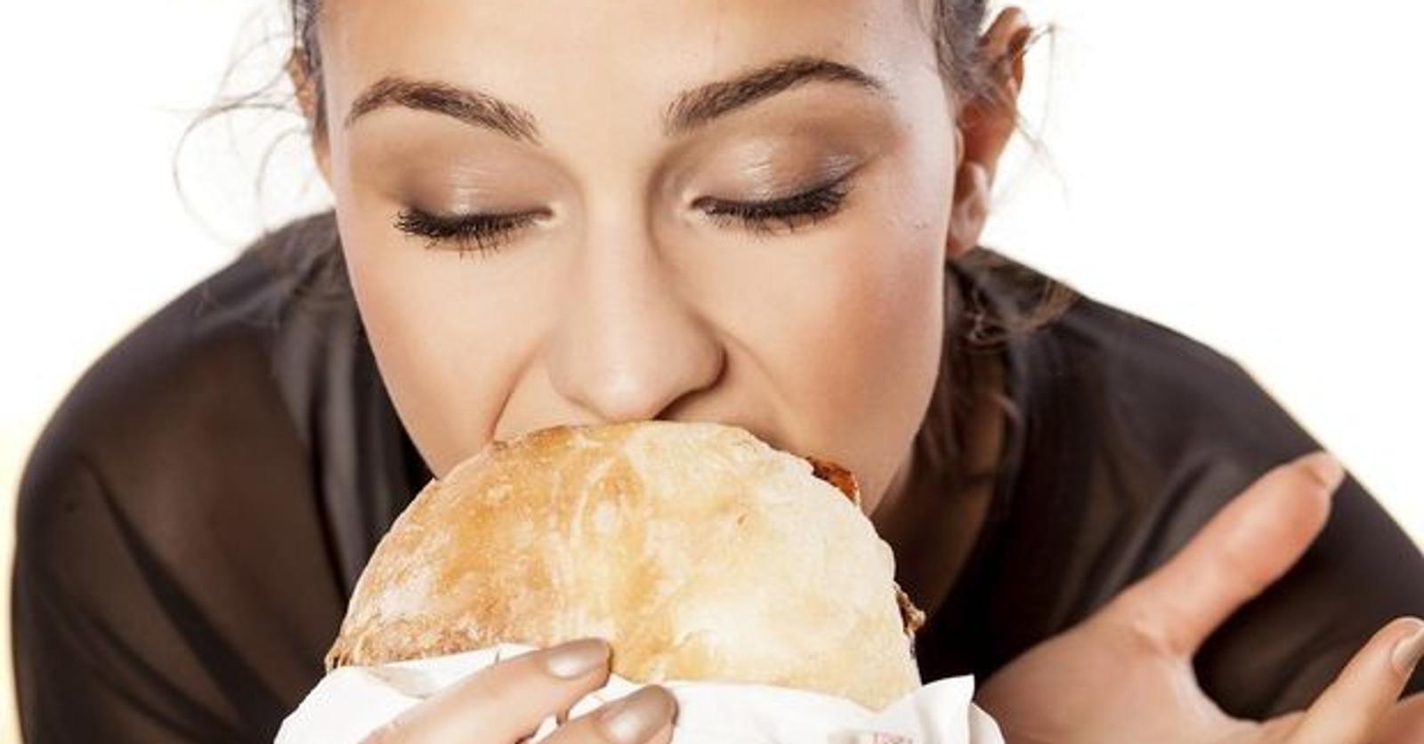 Vrouwen met appelfiguur meer vatbaar voor vreetbuien