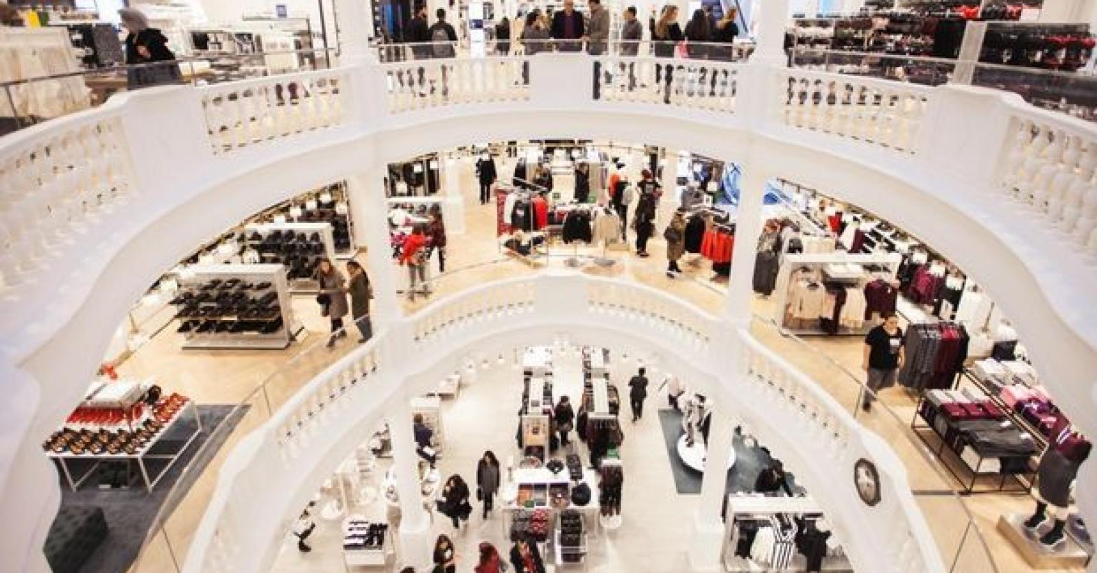 Nieuwe flagship winkel van H&M geopend in Den Haag
