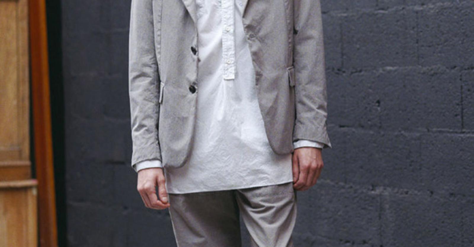 PAUL HELBERS fluistert