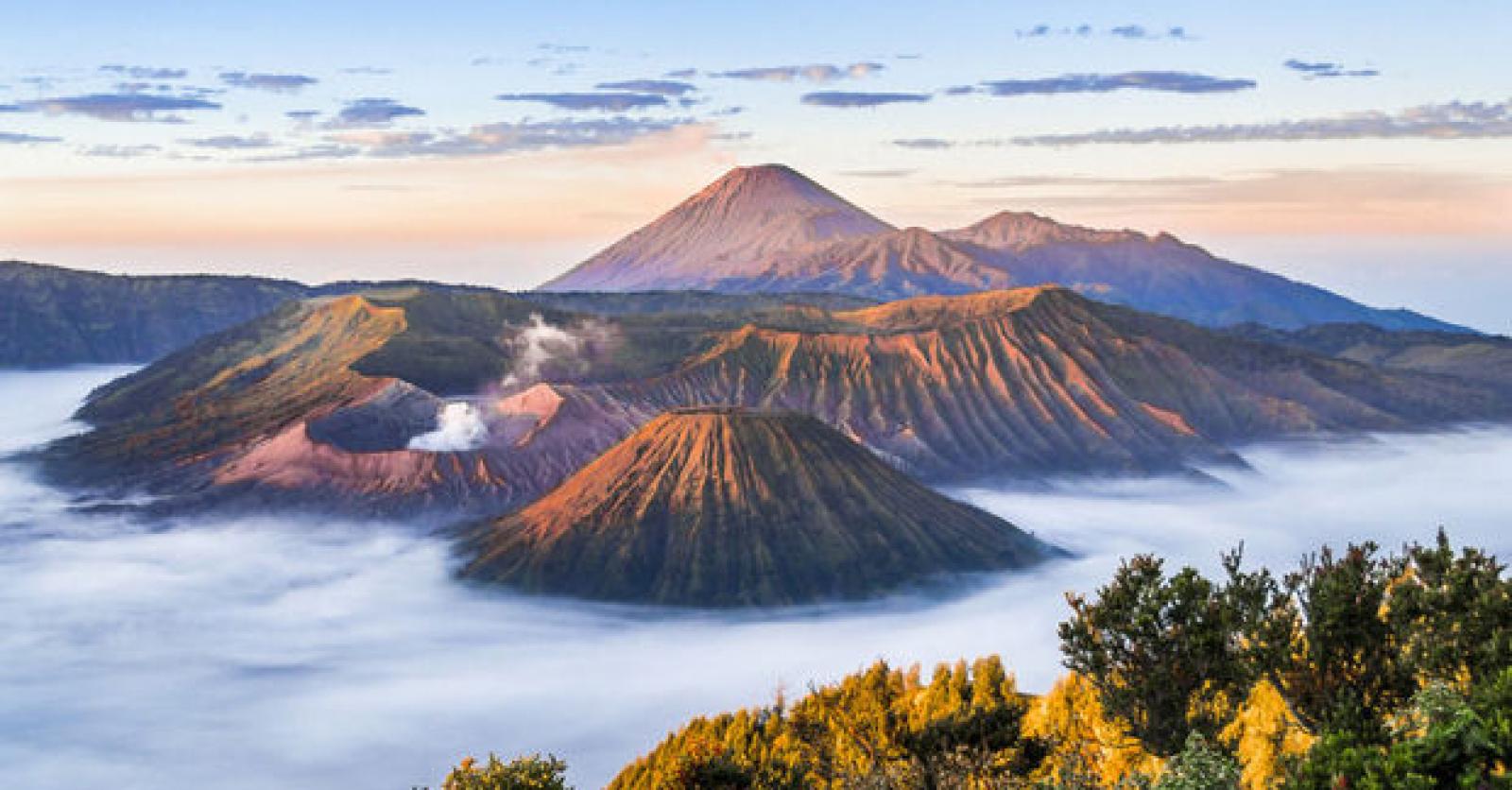 Deze twintig actieve vulkanen kan je beklimmen