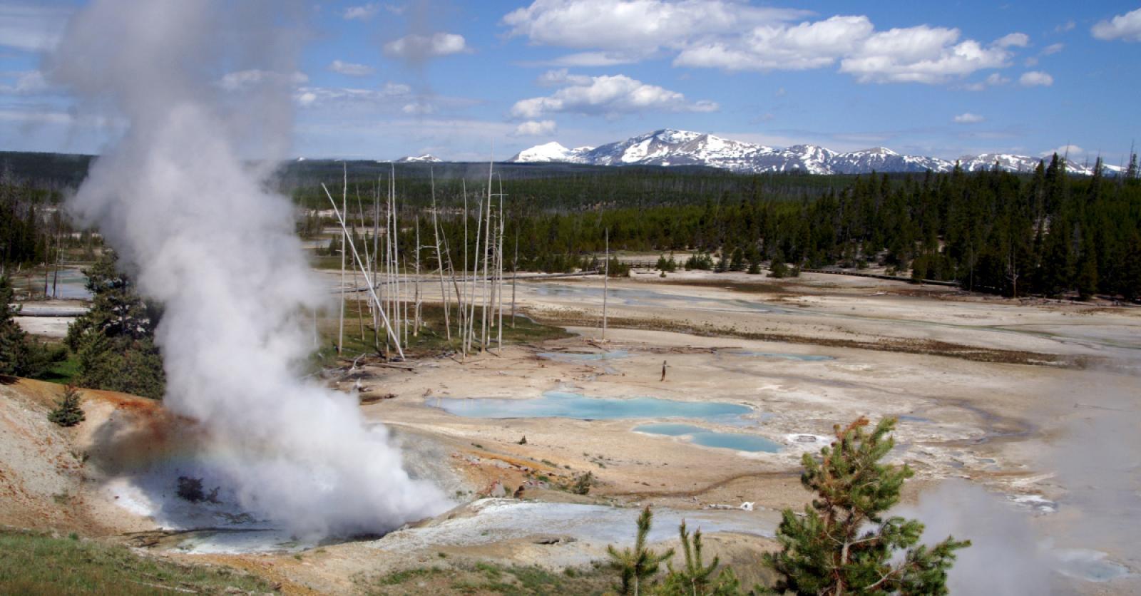 Zie hoe de enorme Giantess geiser in Yellowstone voor het eerst in zes ...