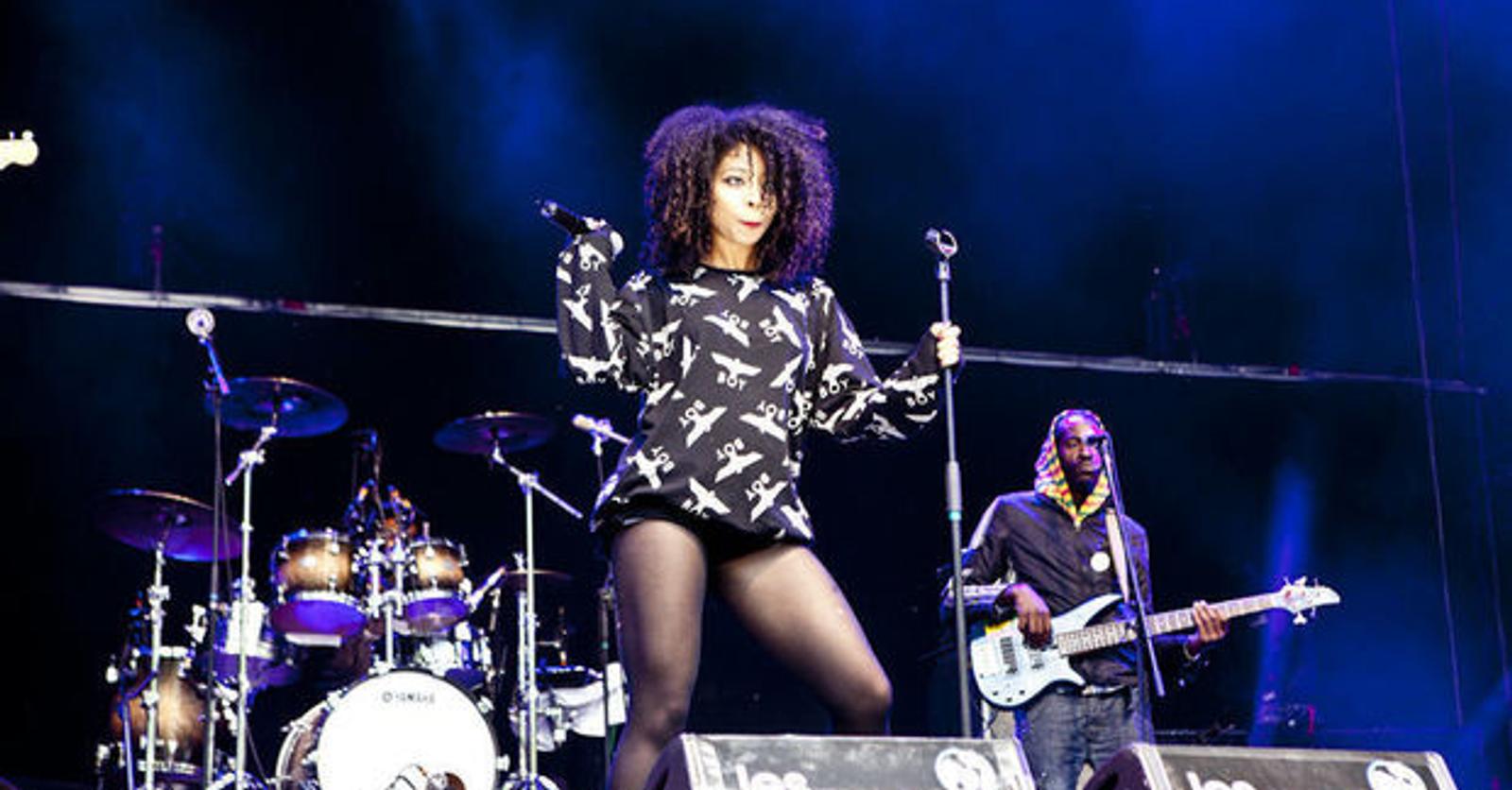 Les Ardentes J4: les photos de Hollie Cook et Sharon Van Etten
