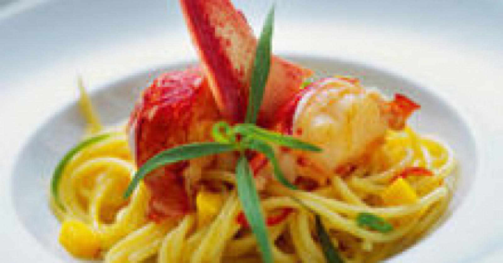 Spaghetti met kreeft, dragon en mango