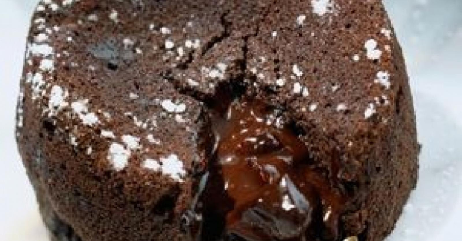 Moelleux van chocolade met walnoten