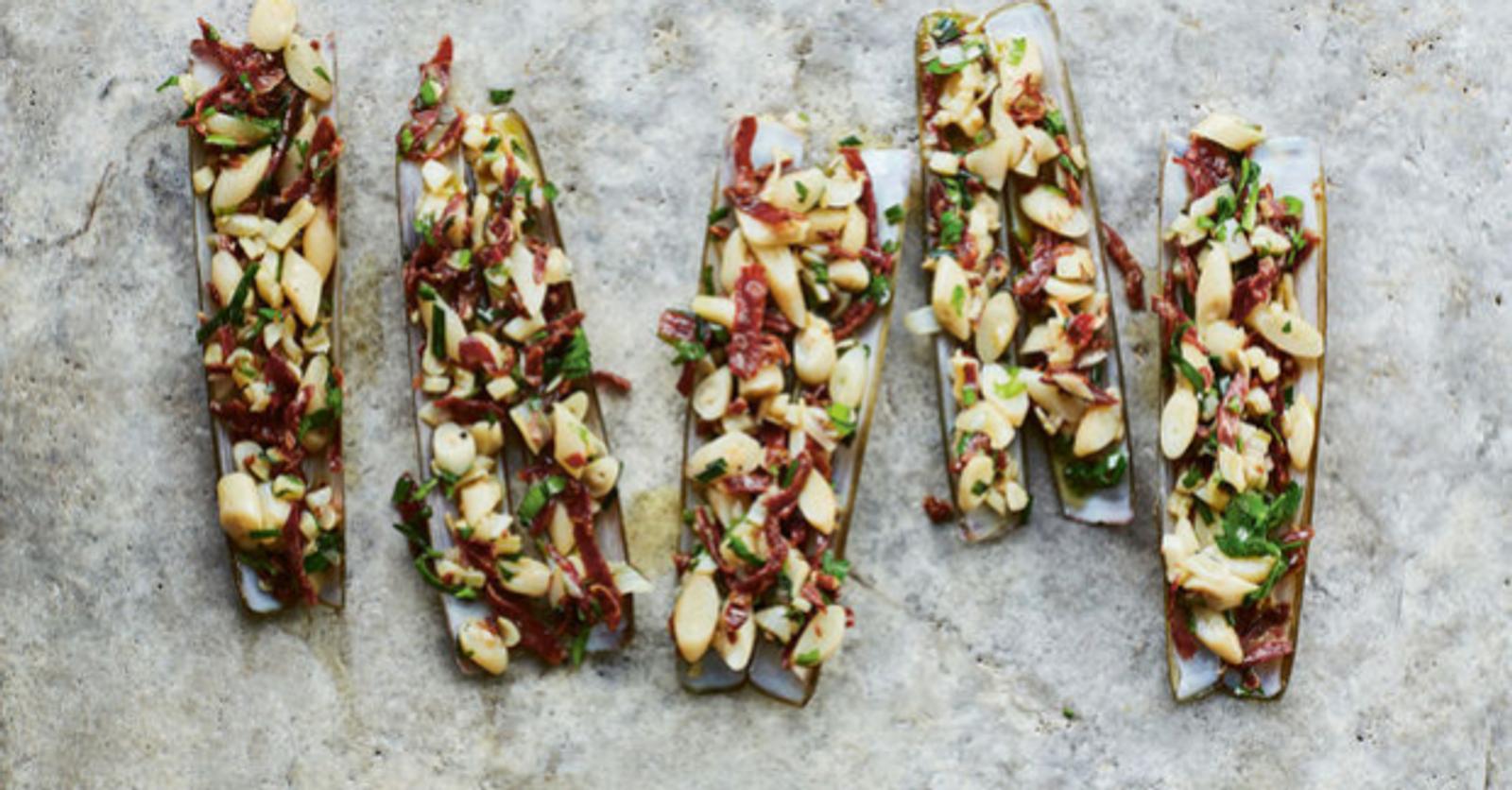 Scheermesjes met jamón ibérico en cavavinaigrette