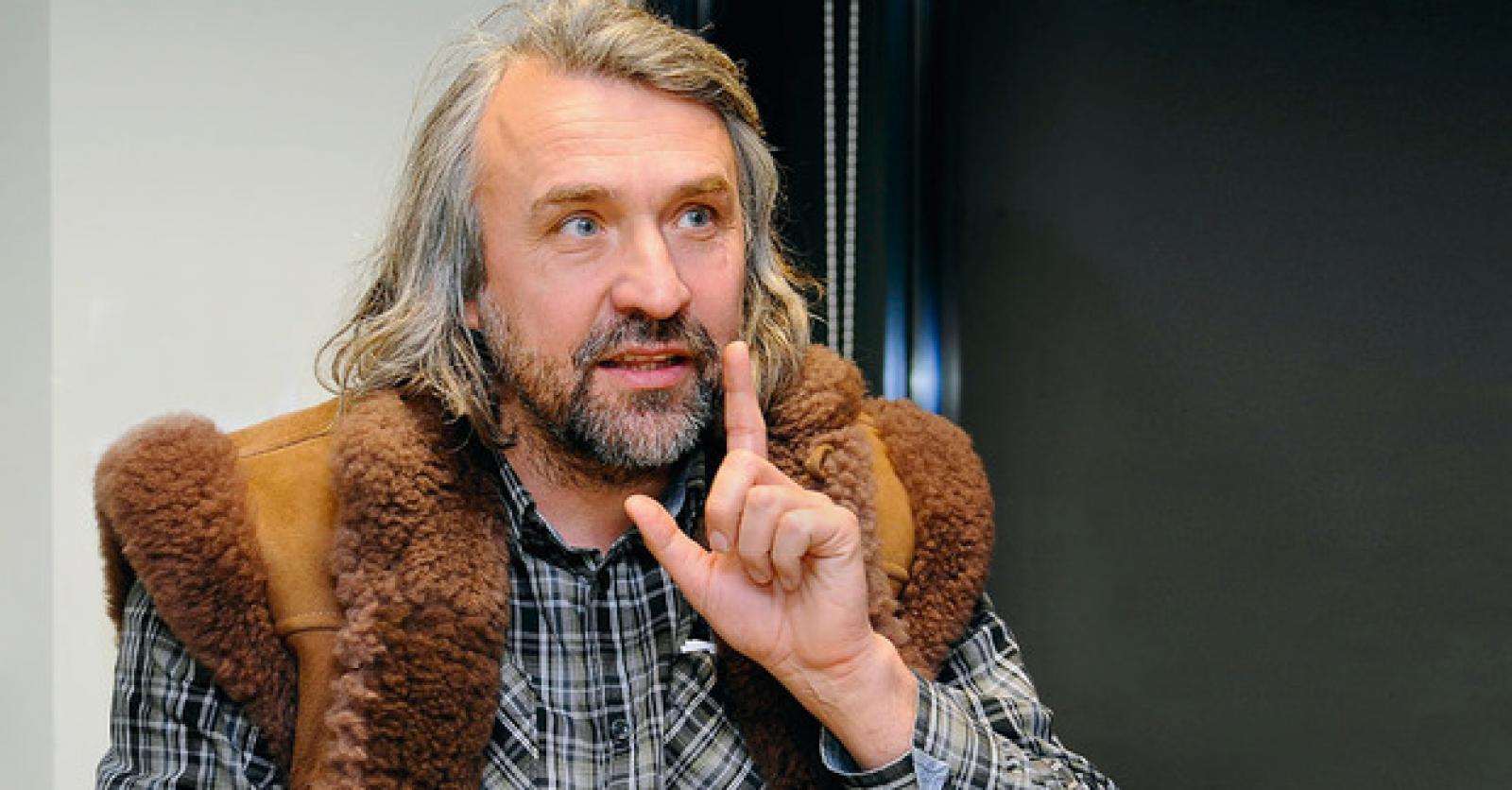 De opvallendste figuur bij Estland? Bondsvoorzitter Aivar Pohlak in ...