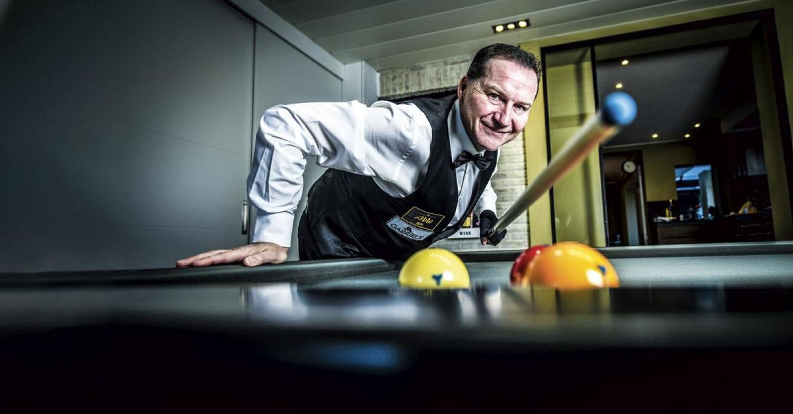 'Ik ben rijk omdat ik geld verdien met biljarten'
