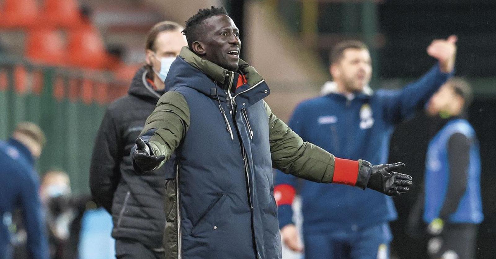 'Trainers kunnen geen mirakels verrichten. Dat weet ook Mbaye Leye'