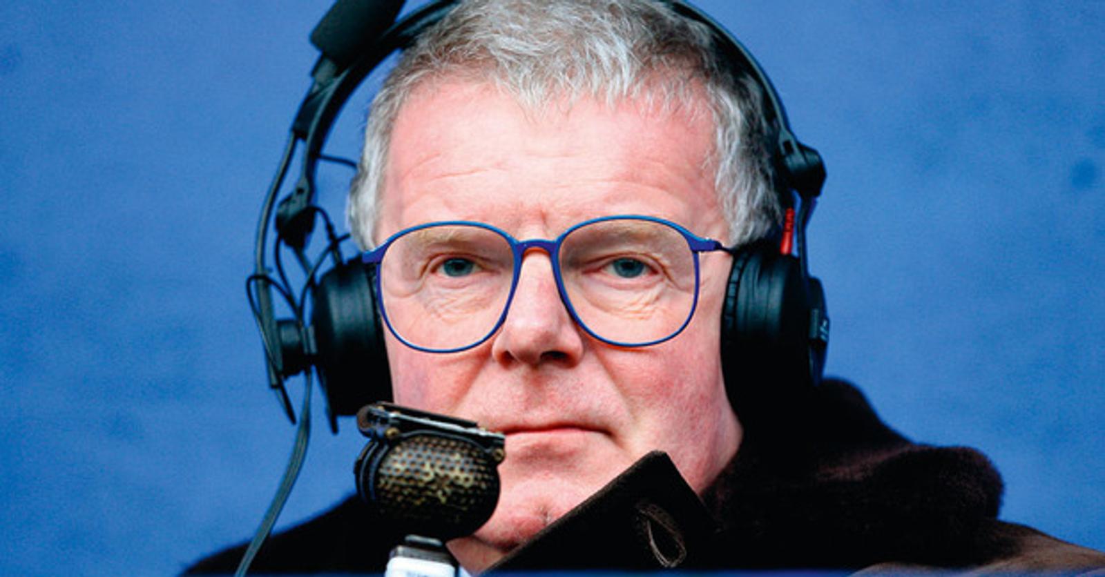 'The voice of English football' John Motson kapt ermee