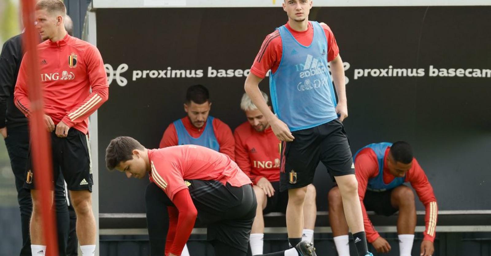 Le jeune défenseur d'Anderlecht Zeno Debast, invité surprise de l ...