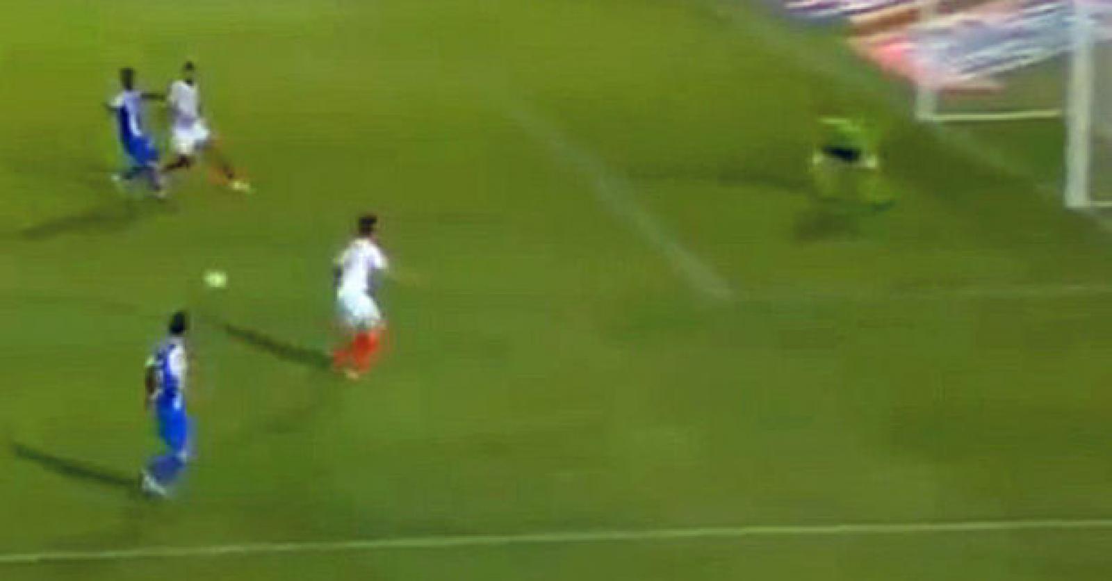 Steven Defour joue et offre un goal à Porto