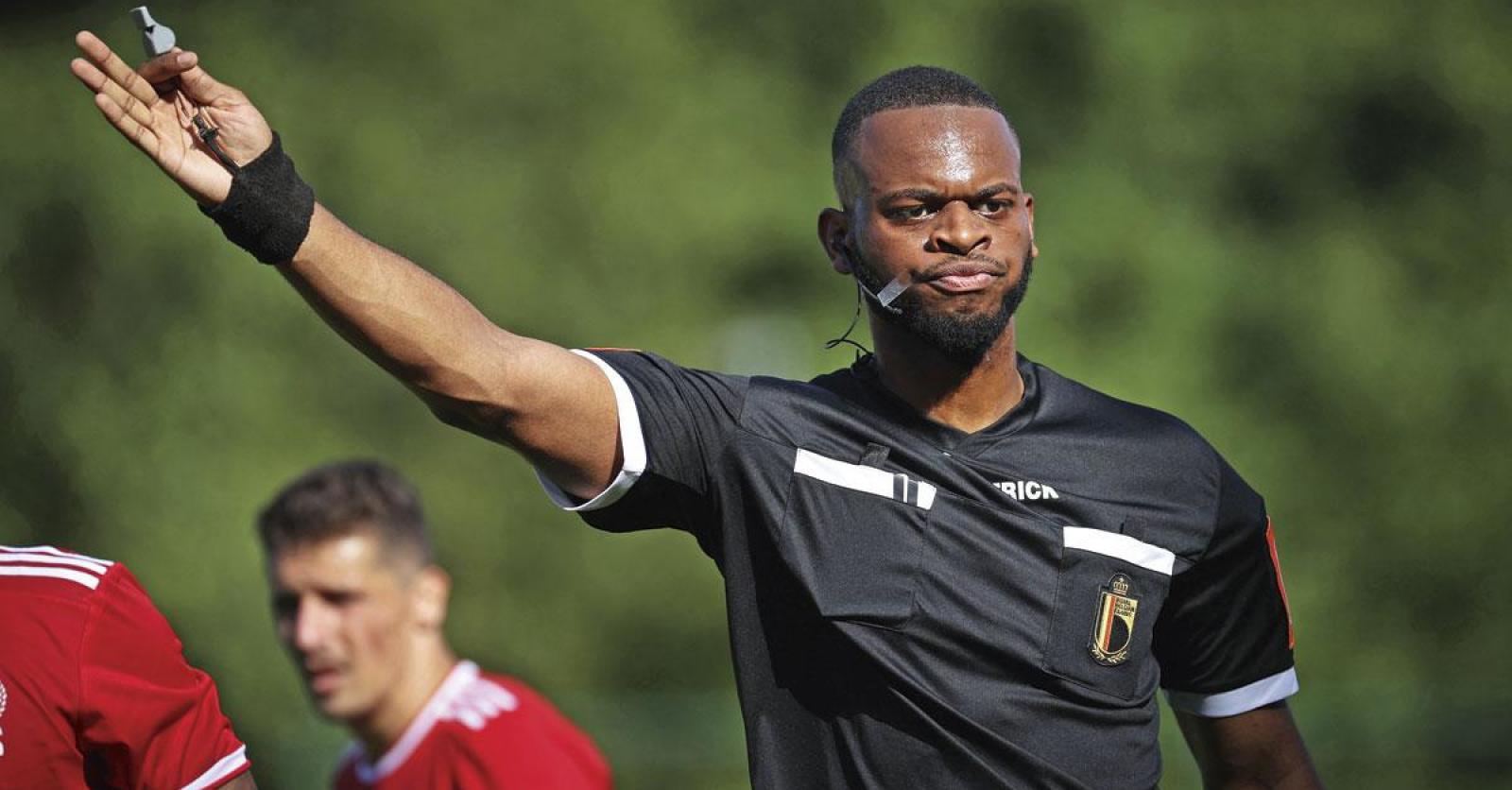 Qui est Marco Simonini, l'étoile montante de l'arbitrage belge: "Joueur ...