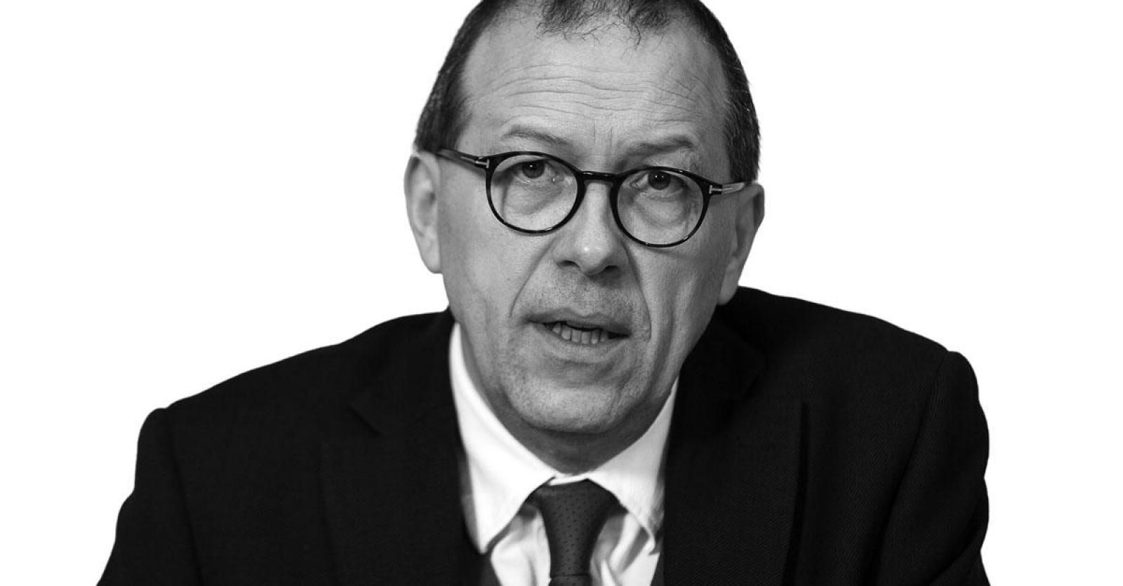 Luc Tack - Bouwt gascentrale