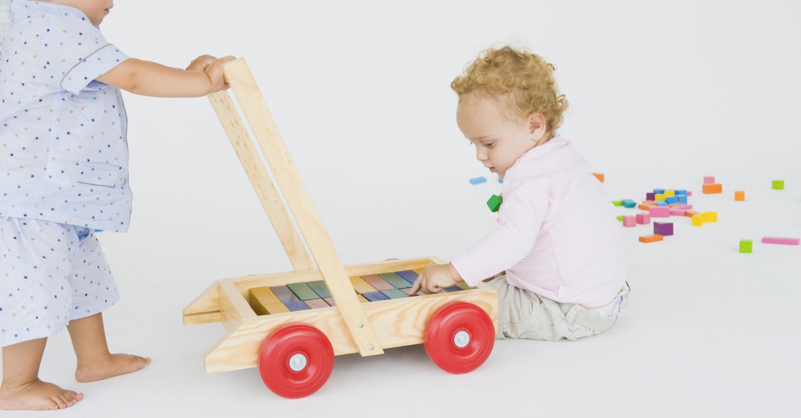 Leren lopen: een handig loopwagentje voor je kapoen - Libelle Mama