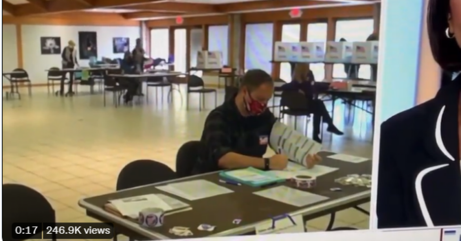 Factcheck: nee, dit filmpje toont geen ‘live fraude’ bij de Amerikaanse ...