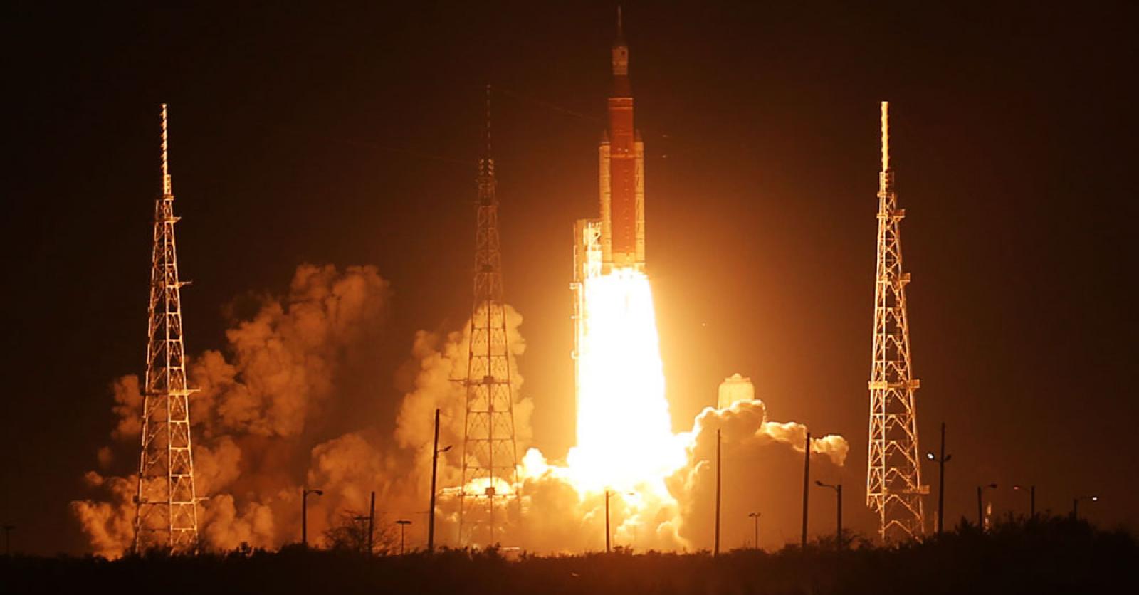 Nieuwe megaraket van Nasa voor het eerst gelanceerd naar maan