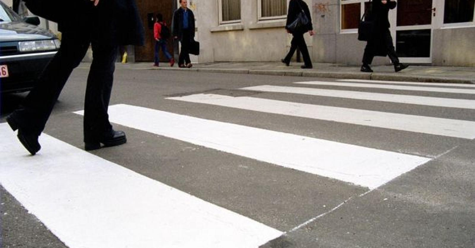 Moet je altijd stoppen aan een zebrapad? - Trends.be
