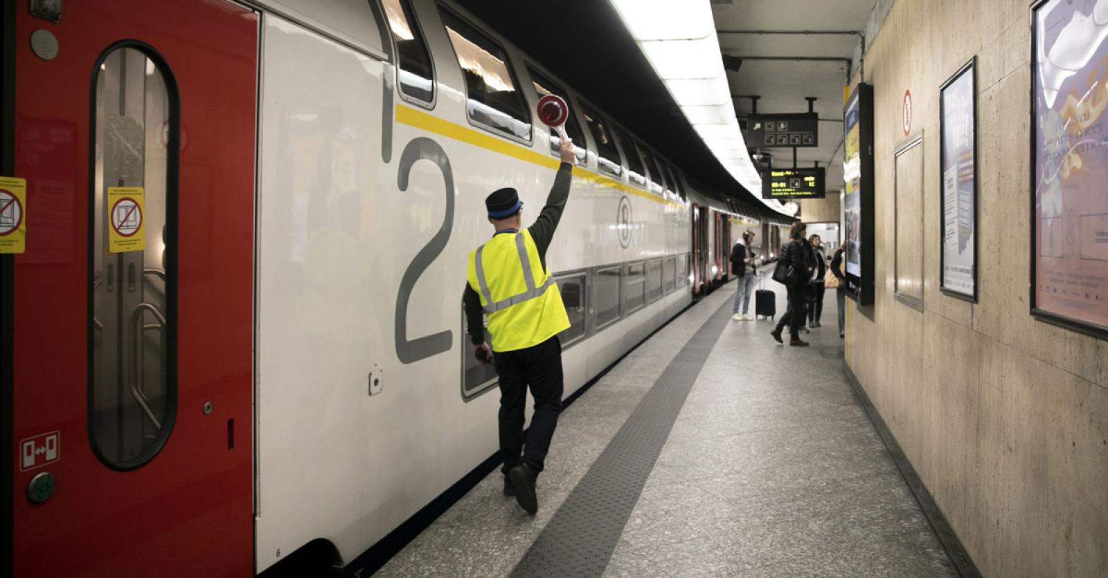 Spoorbonden schorten acties op en gaan onderhandelen - Trends