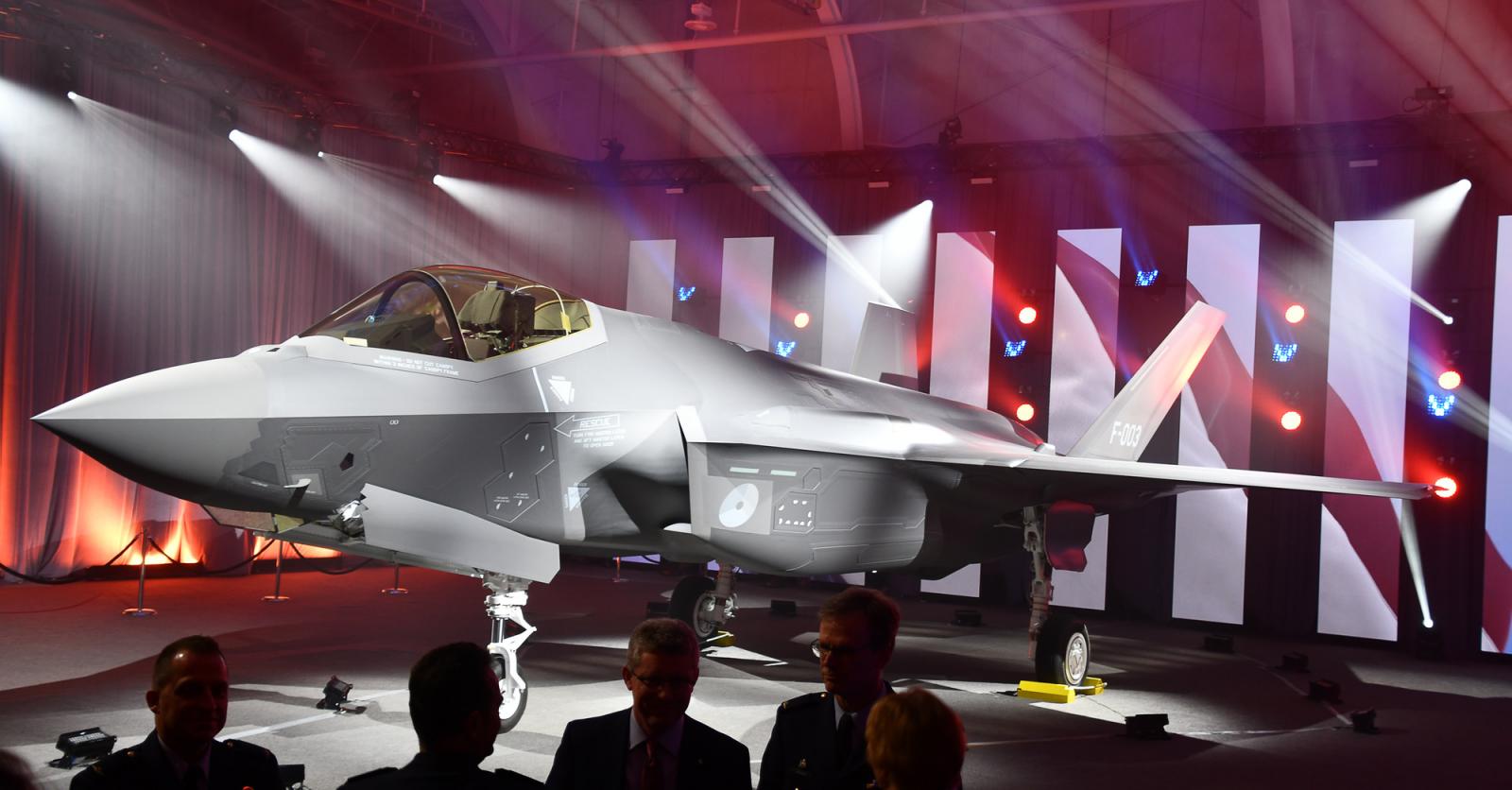Le premier F-35 belge apparaît au grand jour, avant le "roll out" du 10 ...