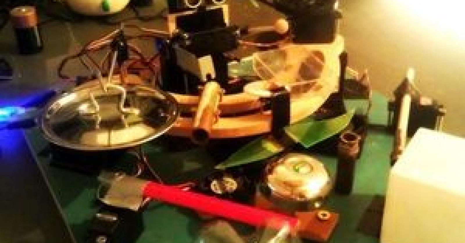 Un petit robot batteur belge commandé via le web - Trends-Tendances