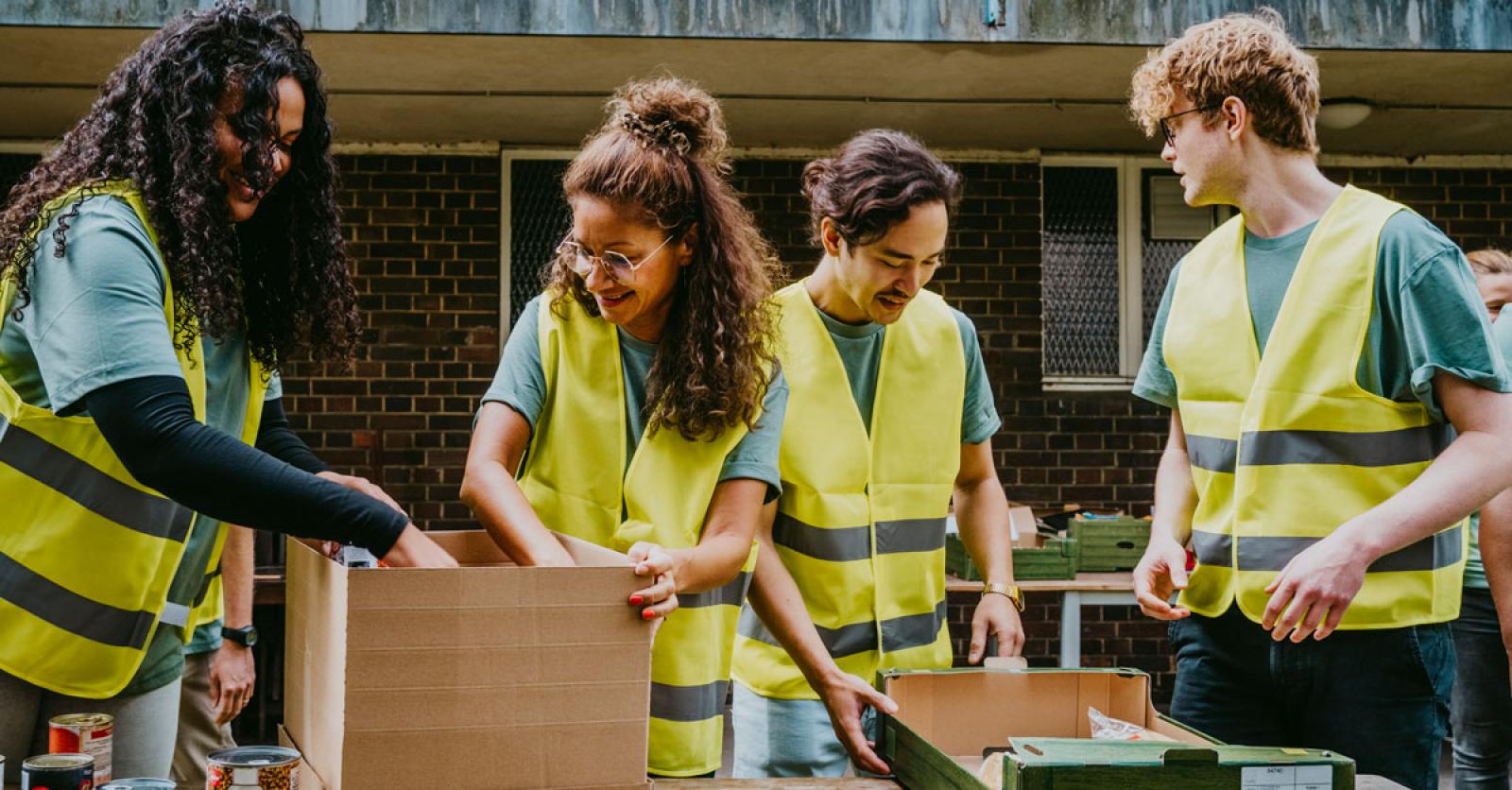 'We moeten vrijwilligers en vast personeel samenbrengen in plaats van ...