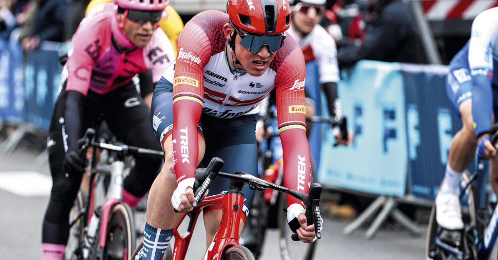 Alles over rit 3 van de Giro: Mads Pedersen de snelste bergop na ...