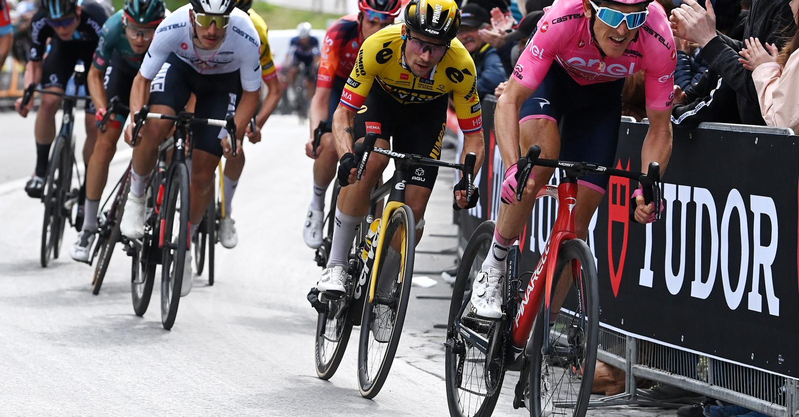 Alles over rit 16 van de Giro: barst de strijd om de roze trui echt los ...