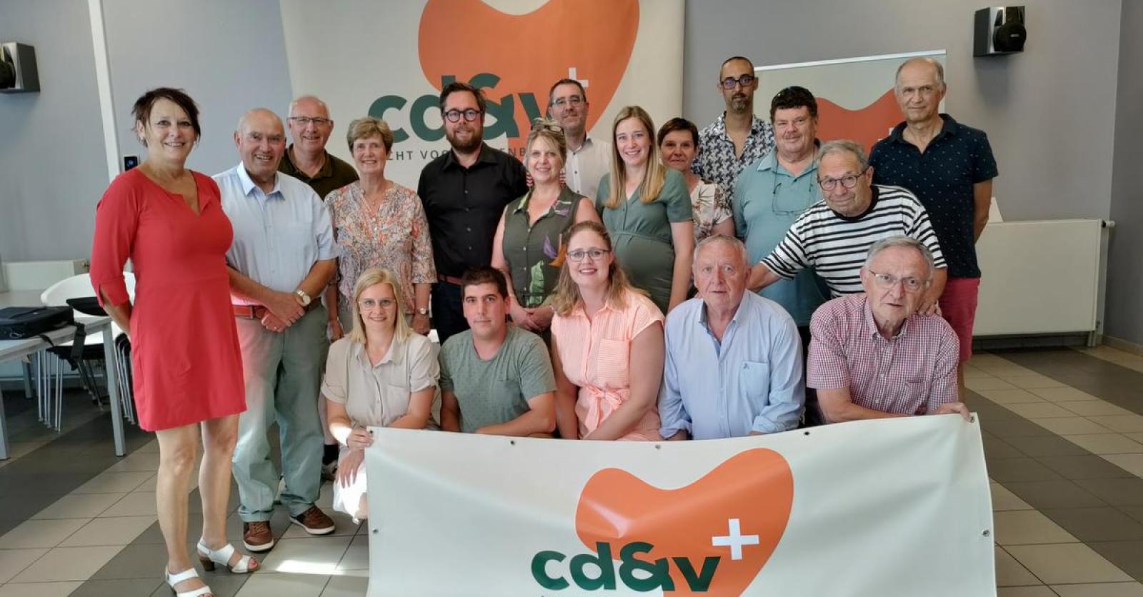 CD&V Oudenburg trekt als verruimingslijst CD&V+ naar de kiezer, Peter ...